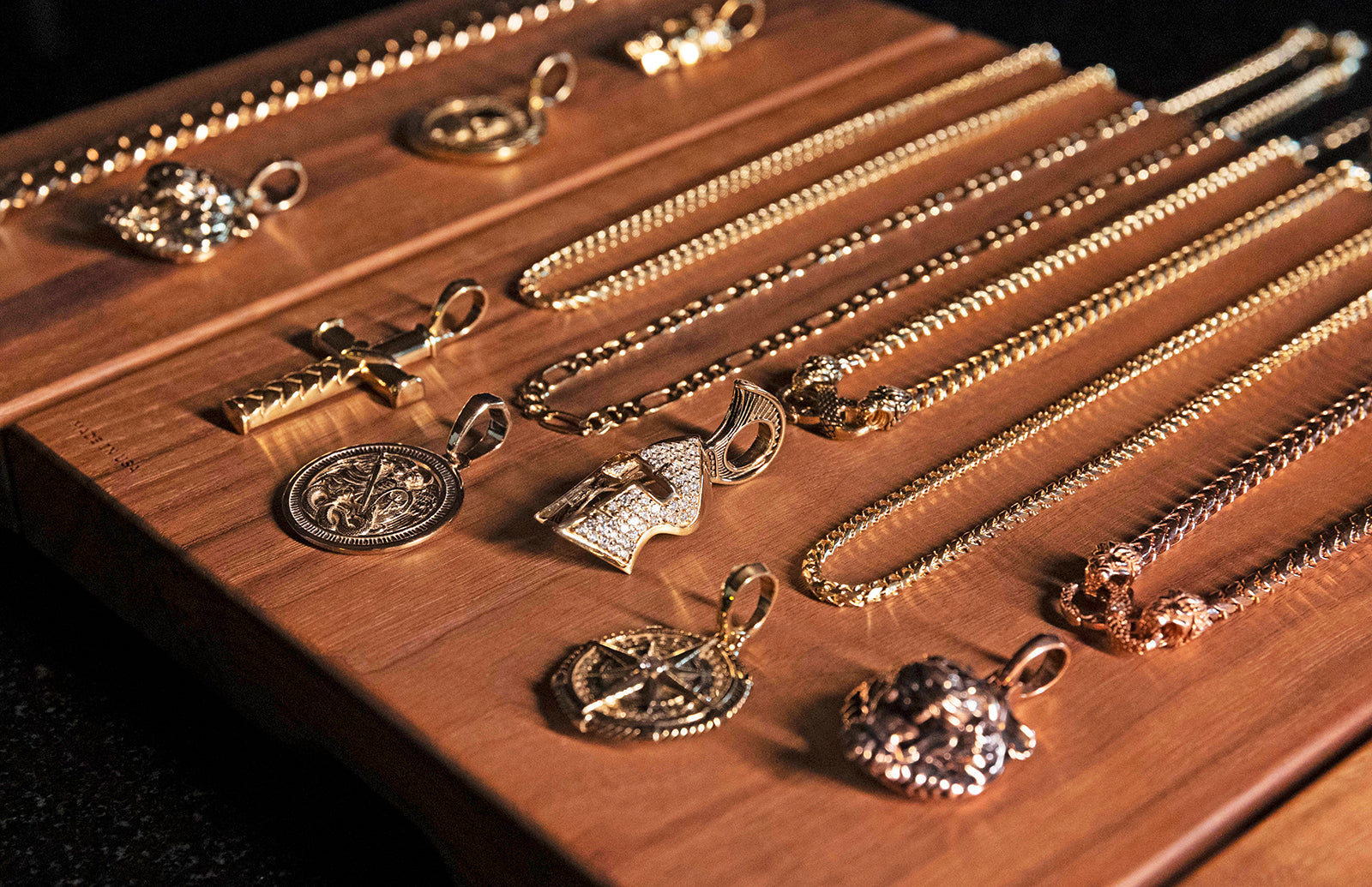 Heirloom Gold & Platinum Jewelry | Forged for Legacy, Worn to Lead